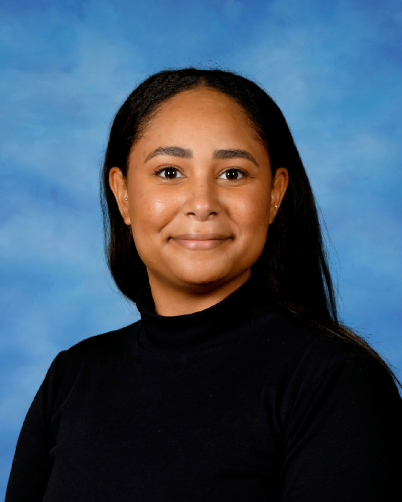 Christina Haynes's Instagram, Twitter & Facebook on IDCrawl